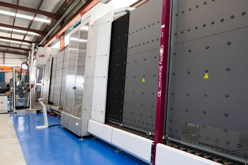 Glass Madrid Berlanas fully automated processes in IG production with ...